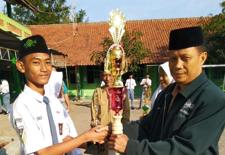 SMK MAARIF NU TALANG
